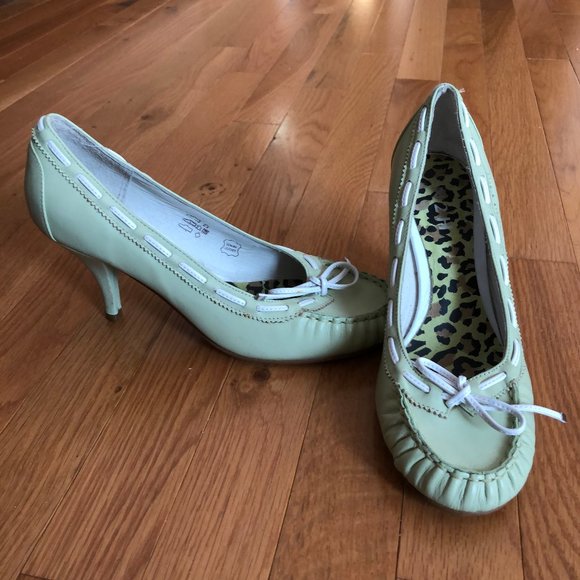 N2H | Shoes | New N2h Leather Sea Green 35in Heel Shoe Size 7 | Poshmark